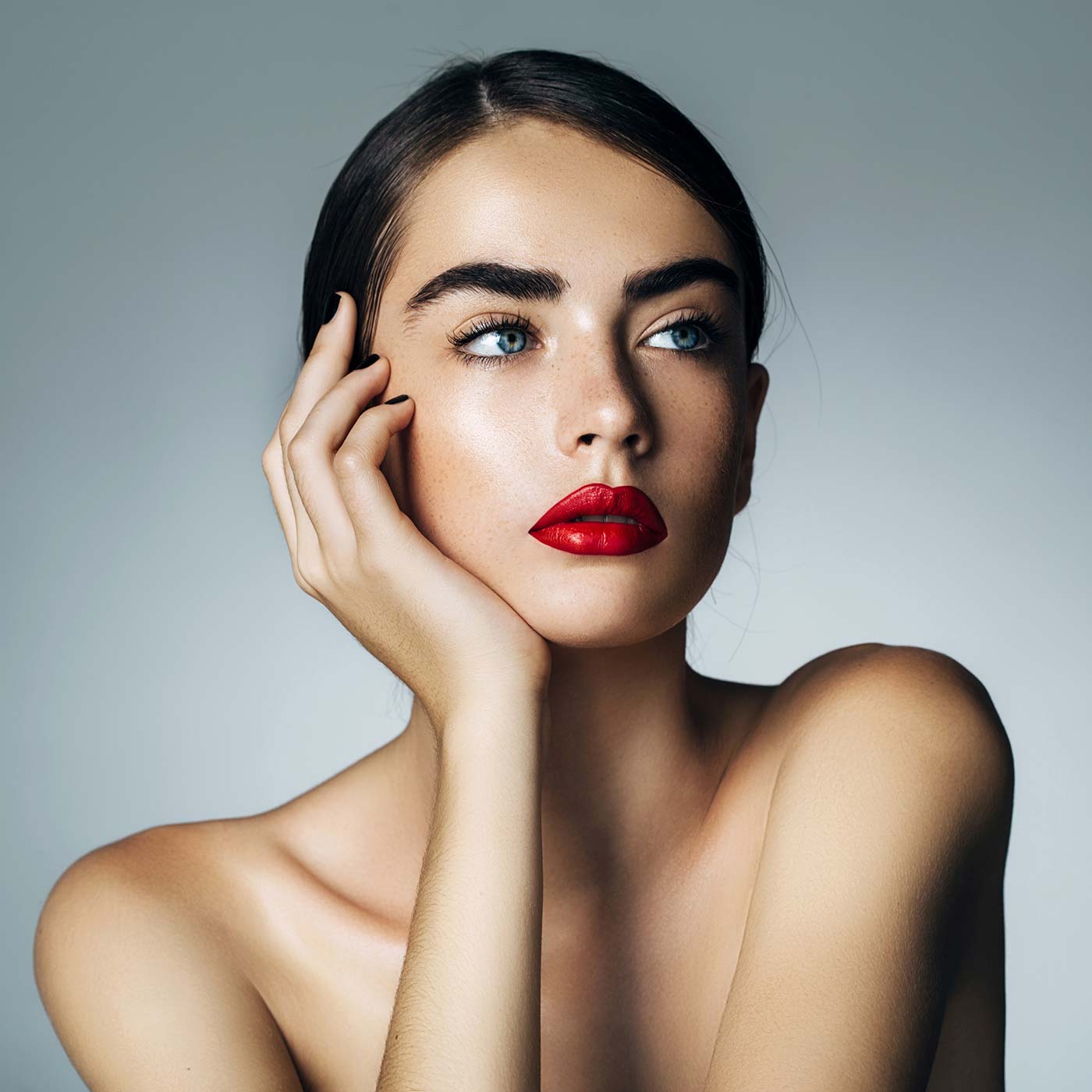 How To Wax Your Eyebrows Like A Pro 